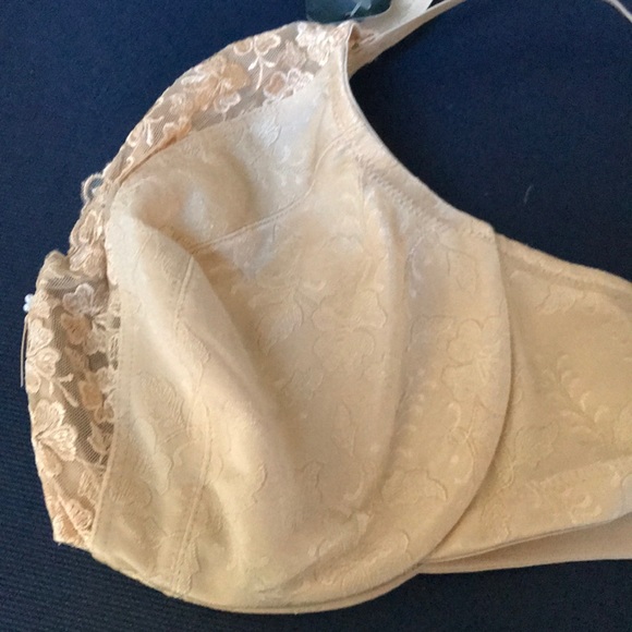 Wacoal | Intimates & Sleepwear | Wacoal 8551 Floral Medley Slimline ...